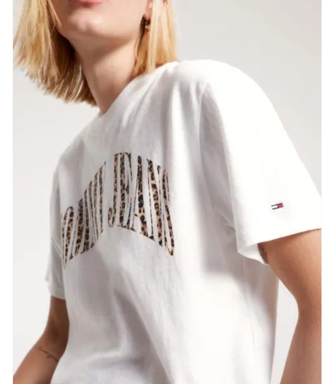 TOMMY JEANS Cls leo ss - Menzies Clothing Online Store TOMMY JEANS Cls leo ss - Menzies Clothing Online Store